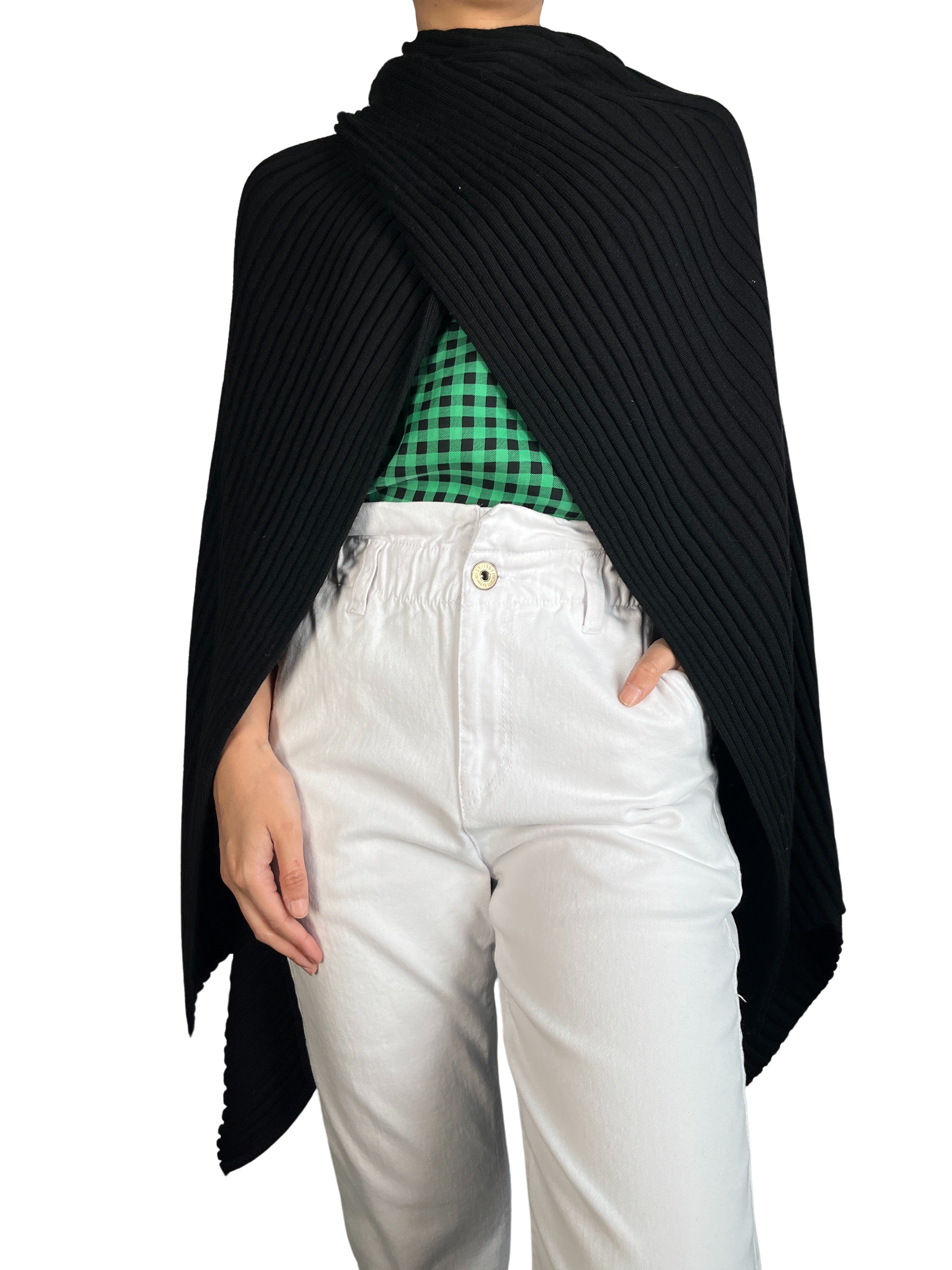 Poncho Lana - COS – Market People